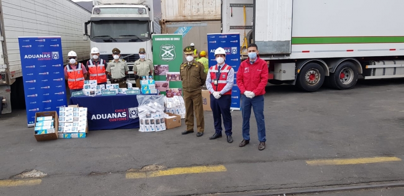 Carabineros y Aduanas incautan más de 700 mil cajetillas de cigarrillos